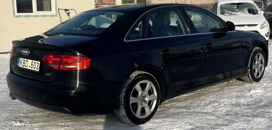 Melns Audi A4 2008 Kretinga, ar dzinēja tilpumu 1.80 L un nobraukumu 350 tūkst. km par 3250 €, foto 3 vietnē AUTOMOTO.COM.LV