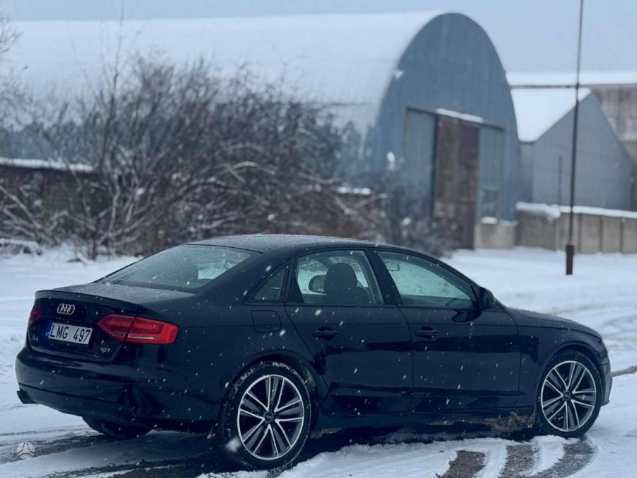 Black Audi A4 2008 in Radviliskis, with an engine capacity of 2.00 L and mileage of 290 thousand km for 3500 €, photo 8 on AUTOMOTO.COM.LV