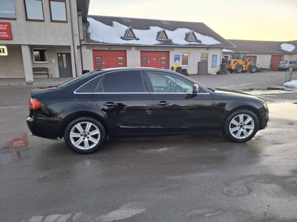 Black Audi A4 2008 in Pakruojis, with an engine capacity of 2.70 L and mileage of 454 thousand km for 2800 €, photo 4 on AUTOMOTO.COM.LV