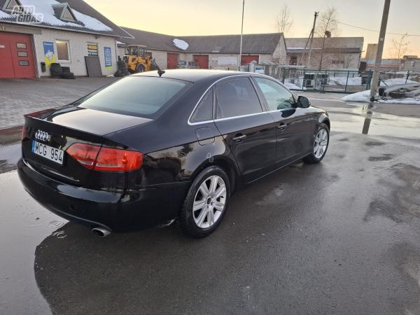 Black Audi A4 2008 in Pakruojis, with an engine capacity of 2.70 L and mileage of 454 thousand km for 2800 €, photo 5 on AUTOMOTO.COM.LV