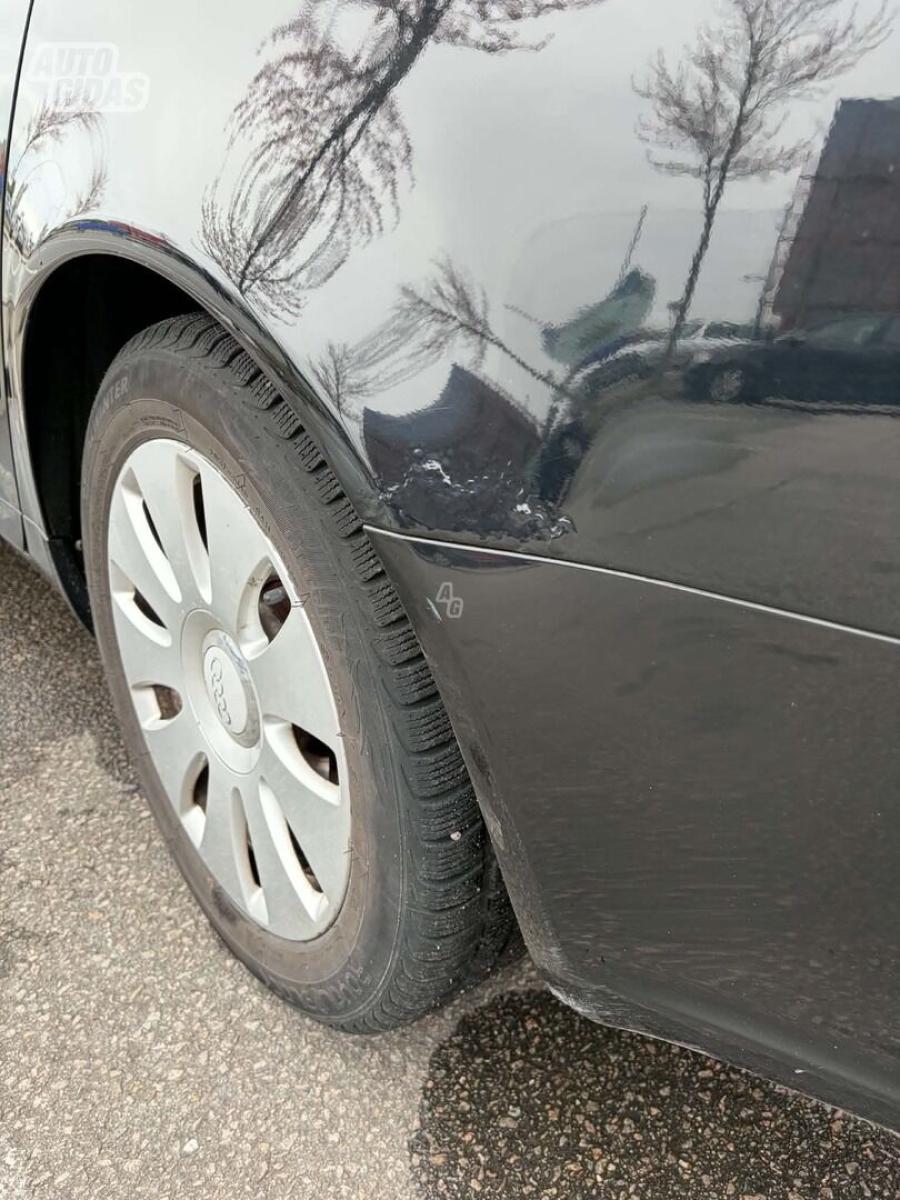 Black Audi A4 2008 in Klaipeda, with an engine capacity of 1.80 L and mileage of 340 thousand km for 2500 €, photo 12 on AUTOMOTO.COM.LV