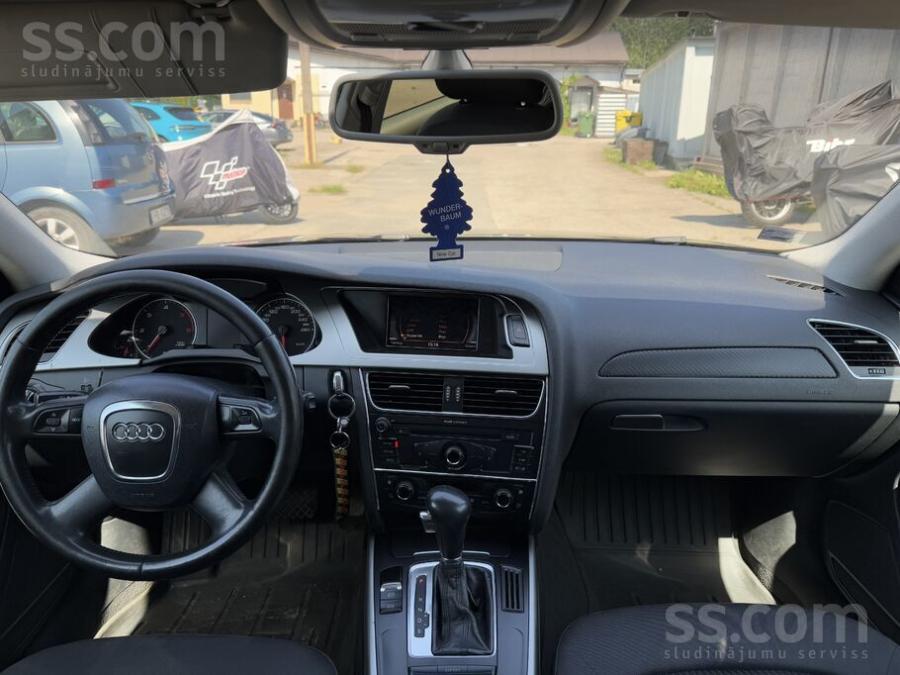 Melns Audi A4 2008 Rīga, ar dzinēja tilpumu 2.00 L un nobraukumu 284 tūkst. km par 4690 €, foto 12 vietnē AUTOMOTO.COM.LV