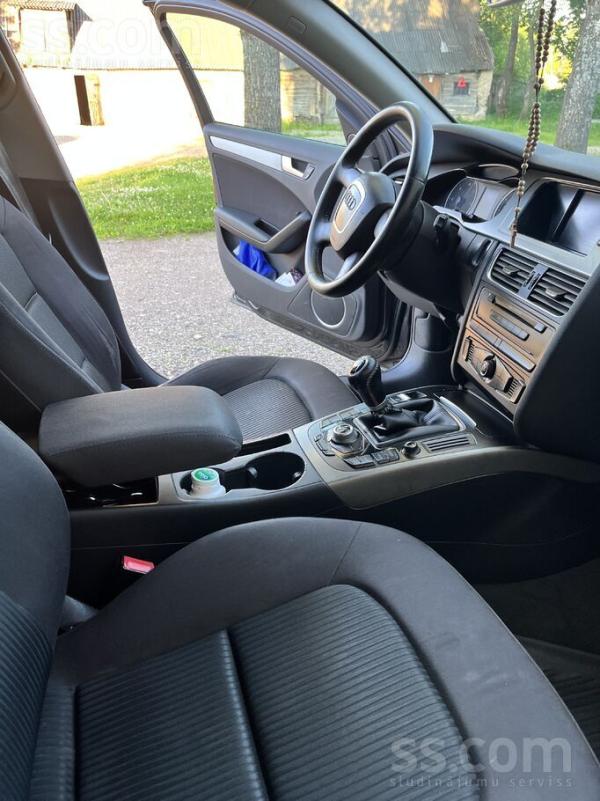 Melns Audi A4 2008 Rēzekne, ar dzinēja tilpumu 2.00 L un nobraukumu 299 tūkst. km par 5300 €, foto 6 vietnē AUTOMOTO.COM.LV