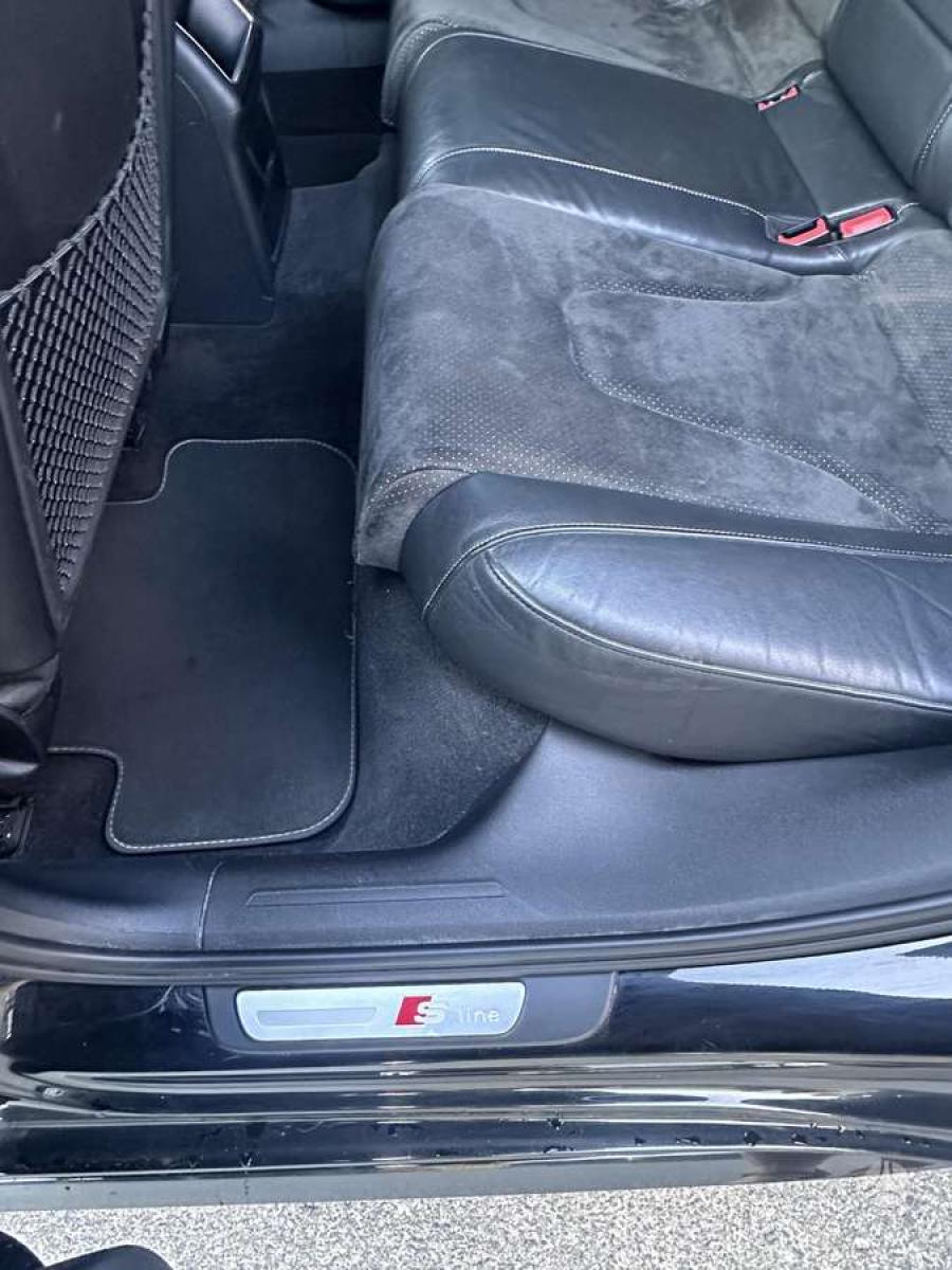 Melns Audi A4 2008 Viļņa, ar dzinēja tilpumu 2.70 L un nobraukumu 324 tūkst. km par 4800 €, foto 13 vietnē AUTOMOTO.COM.LV