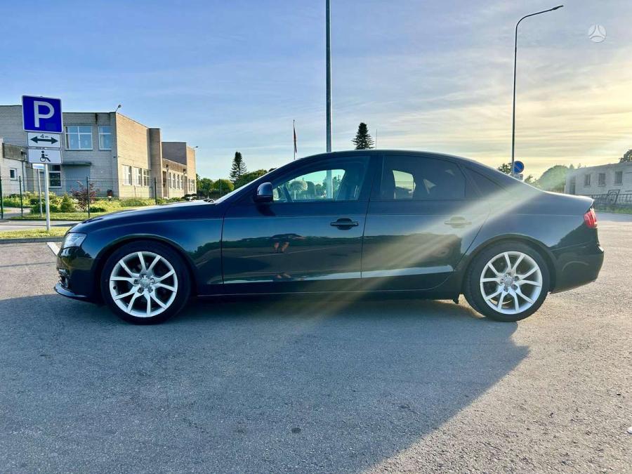 Black Audi A4 2008 in Silute, with an engine capacity of 1.97 L and mileage of 269 thousand km for 5300 €, photo 5 on AUTOMOTO.COM.LV