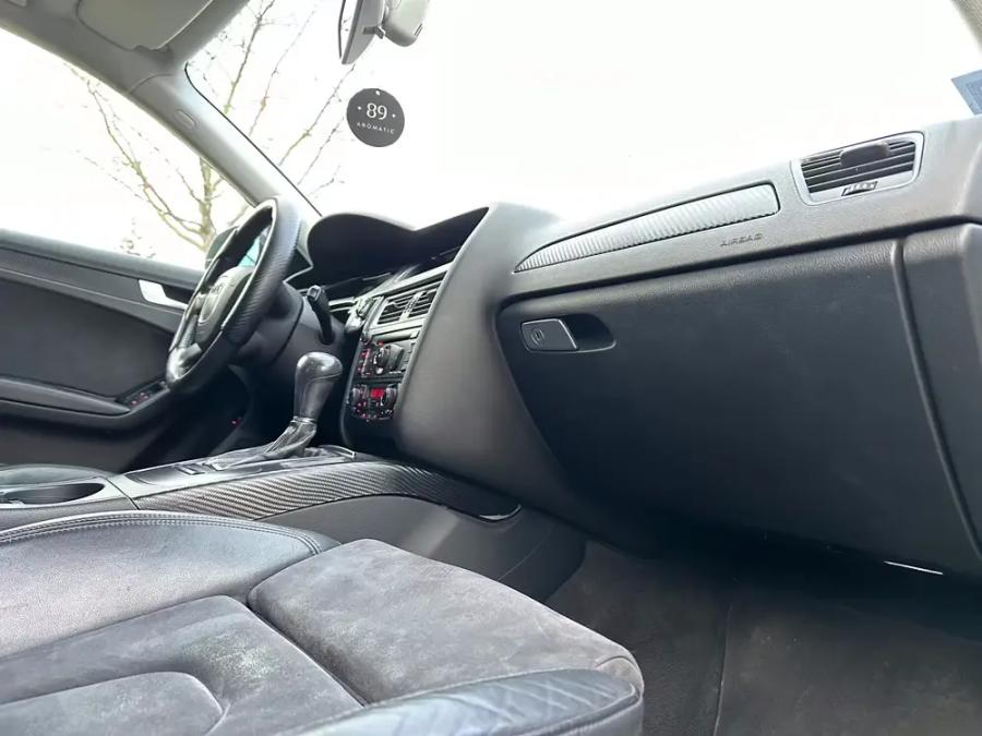Black Audi A4 2008 in Riga, with an engine capacity of 2.00 L and mileage of 274 thousand km for 5290 €, photo 7 on AUTOMOTO.COM.LV