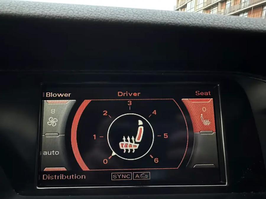 Black Audi A4 2008 in Riga, with an engine capacity of 2.00 L and mileage of 274 thousand km for 5290 €, photo 15 on AUTOMOTO.COM.LV