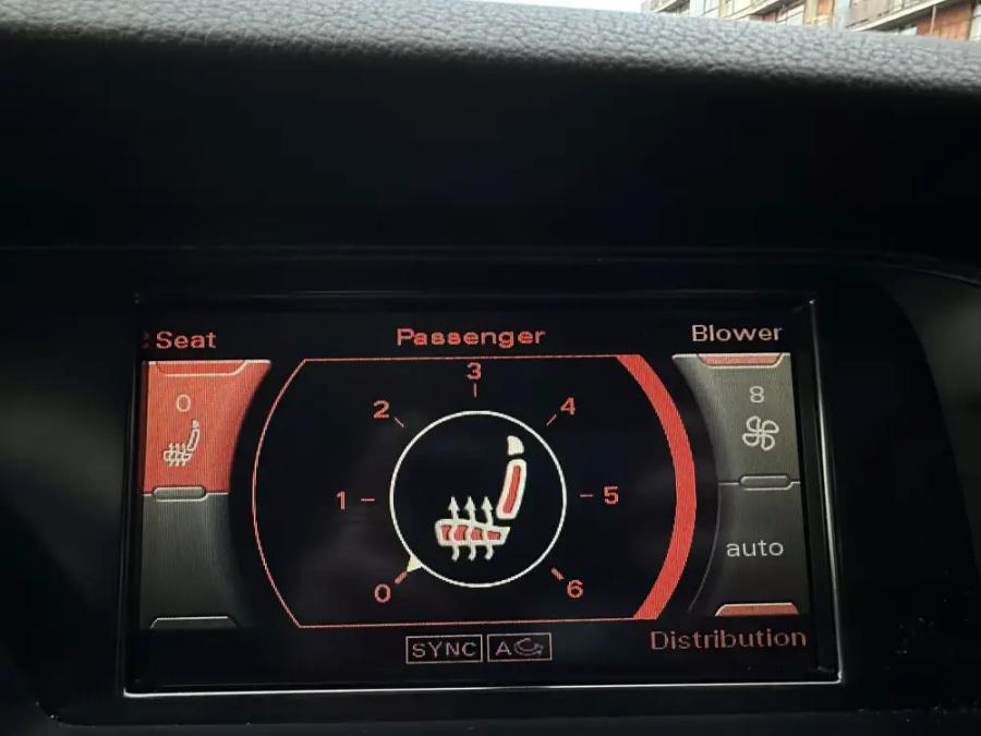Black Audi A4 2008 in Riga, with an engine capacity of 2.00 L and mileage of 274 thousand km for 5290 €, photo 16 on AUTOMOTO.COM.LV