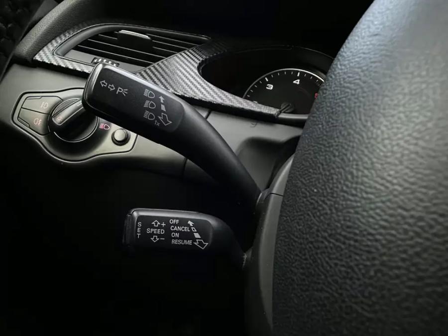 Black Audi A4 2008 in Riga, with an engine capacity of 2.00 L and mileage of 274 thousand km for 5290 €, photo 29 on AUTOMOTO.COM.LV