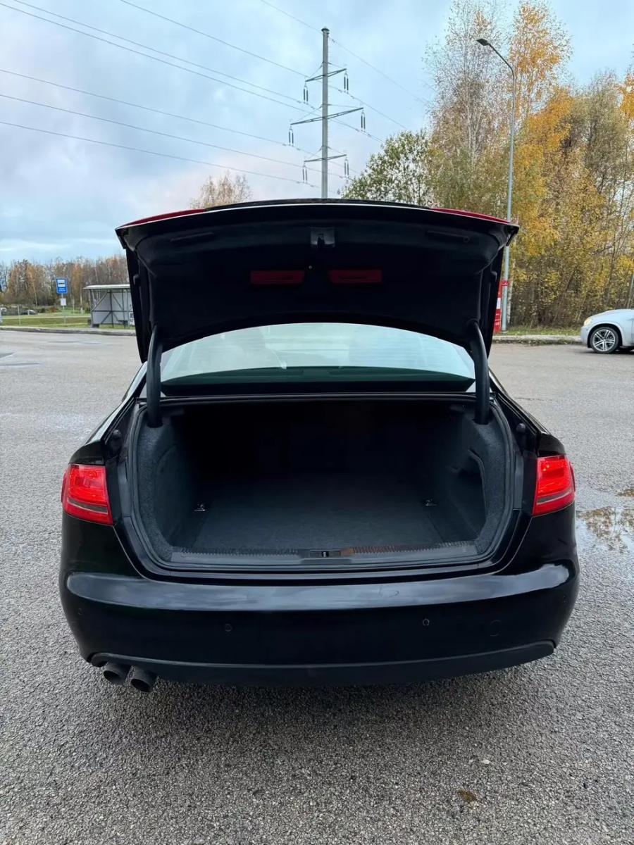Black Audi A4 2008 in Riga, with an engine capacity of 2.00 L and mileage of 360 thousand km for 3700 €, photo 8 on AUTOMOTO.COM.LV