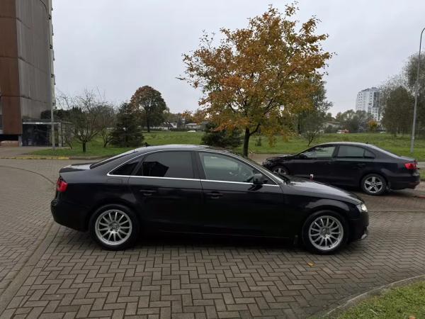 Black Audi A4 2008 in Riga, with an engine capacity of 2.00 L and mileage of 280 thousand km for 4990 €, photo 2 on AUTOMOTO.COM.LV
