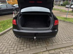 Black Audi A4 2008 in Riga, with an engine capacity of 2.00 L and mileage of 280 thousand km for 4990 €, photo 6 on AUTOMOTO.COM.LV