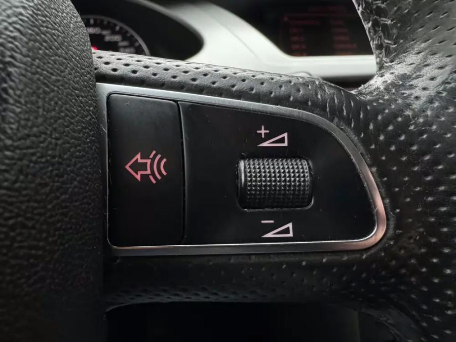 Black Audi A4 2008 in Riga, with an engine capacity of 2.00 L and mileage of 280 thousand km for 4990 €, photo 23 on AUTOMOTO.COM.LV