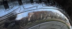 Black Audi A4 2008 in Riga, with an engine capacity of 2.00 L and mileage of 298 thousand km for 4990 €, photo 17 on AUTOMOTO.COM.LV