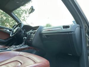 Black Audi A4 2008 in Riga, with an engine capacity of 2.00 L and mileage of 298 thousand km for 4990 €, photo 19 on AUTOMOTO.COM.LV