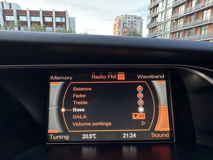 Black Audi A4 2008 in Riga, with an engine capacity of 2.00 L and mileage of 298 thousand km for 4990 €, photo 30 on AUTOMOTO.COM.LV