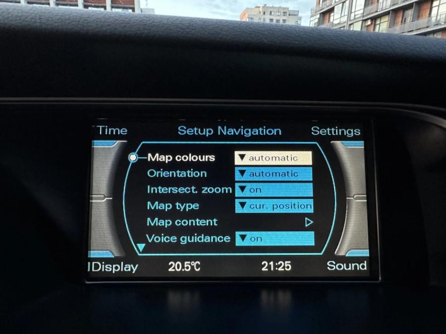 Black Audi A4 2008 in Riga, with an engine capacity of 2.00 L and mileage of 298 thousand km for 4990 €, photo 32 on AUTOMOTO.COM.LV