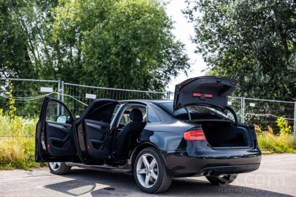 Black Audi A4 2008 in Riga, with an engine capacity of 2.00 L and mileage of 281 thousand km for 5990 €, photo 9 on AUTOMOTO.COM.LV