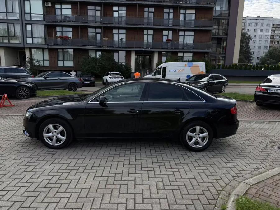 Melns Audi A4 2008 Rīga, ar dzinēja tilpumu 2.00 L un nobraukumu 338 tūkst. km par 4990 €, foto 5 vietnē AUTOMOTO.COM.LV