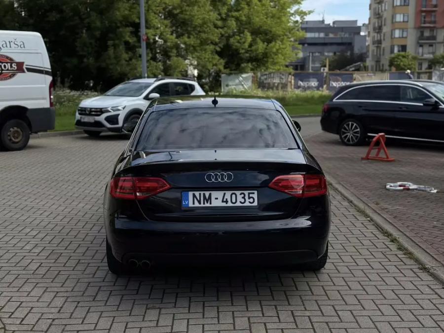 Melns Audi A4 2008 Rīga, ar dzinēja tilpumu 2.00 L un nobraukumu 338 tūkst. km par 4990 €, foto 6 vietnē AUTOMOTO.COM.LV