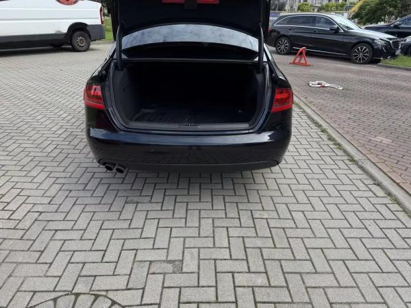 Black Audi A4 2008 in Riga, with an engine capacity of 2.00 L and mileage of 338 thousand km for 4990 €, photo 6 on AUTOMOTO.COM.LV