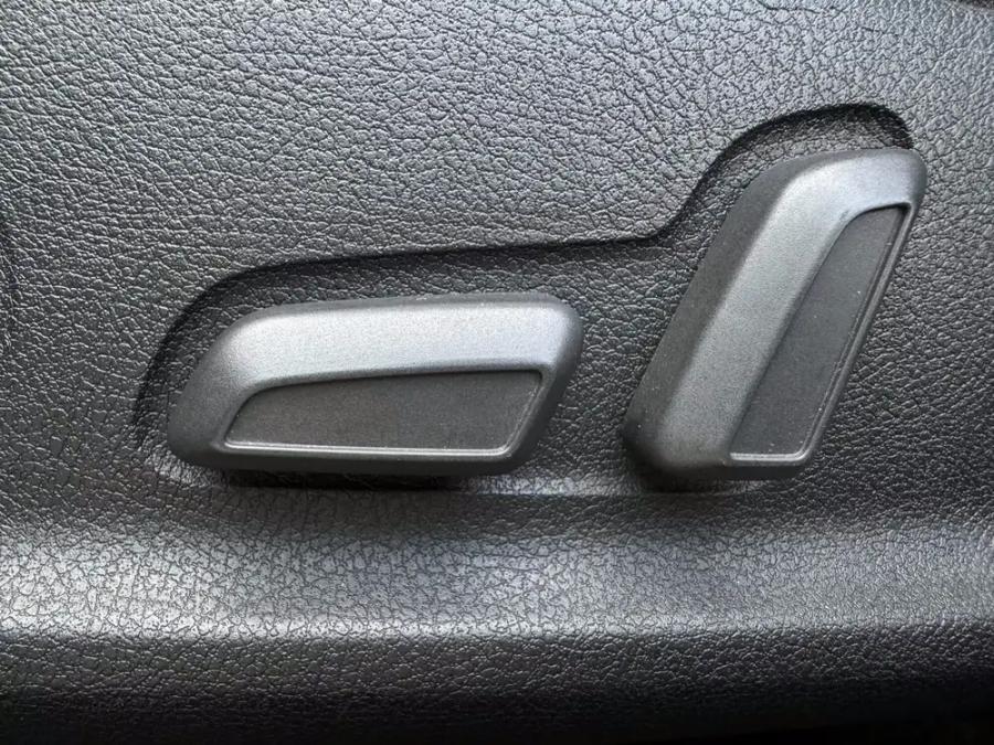 Melns Audi A4 2008 Rīga, ar dzinēja tilpumu 2.00 L un nobraukumu 338 tūkst. km par 4990 €, foto 11 vietnē AUTOMOTO.COM.LV