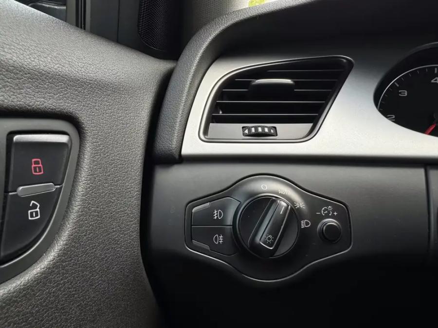 Melns Audi A4 2008 Rīga, ar dzinēja tilpumu 2.00 L un nobraukumu 338 tūkst. km par 4990 €, foto 24 vietnē AUTOMOTO.COM.LV