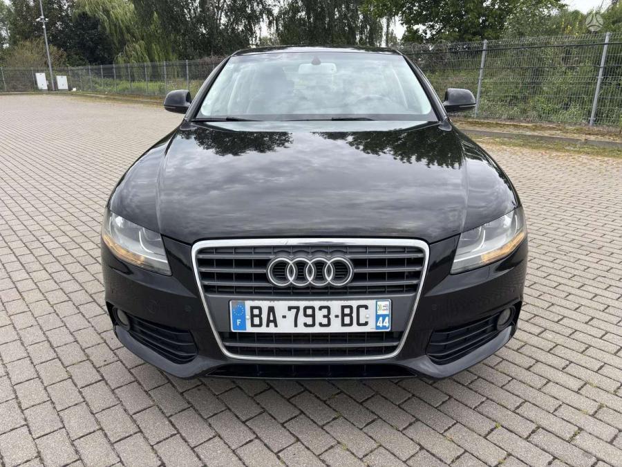 Black Audi A4 2008 in Marijampole, with an engine capacity of 1.97 L and mileage of 299 thousand km for 4300 €, photo 3 on AUTOMOTO.COM.LV