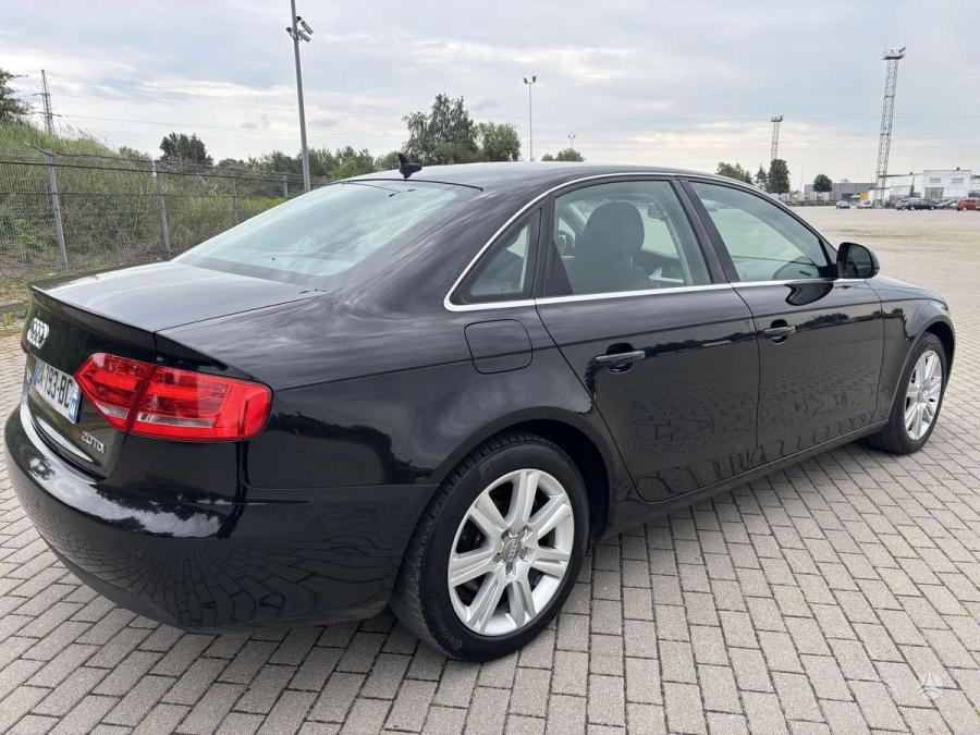 Black Audi A4 2008 in Marijampole, with an engine capacity of 1.97 L and mileage of 299 thousand km for 4300 €, photo 6 on AUTOMOTO.COM.LV