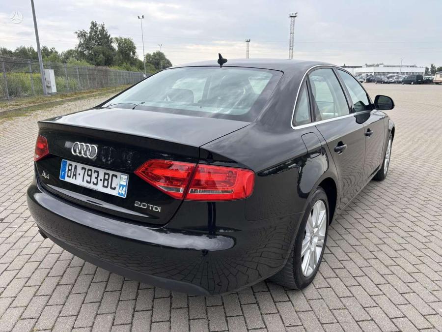 Black Audi A4 2008 in Marijampole, with an engine capacity of 1.97 L and mileage of 299 thousand km for 4300 €, photo 7 on AUTOMOTO.COM.LV