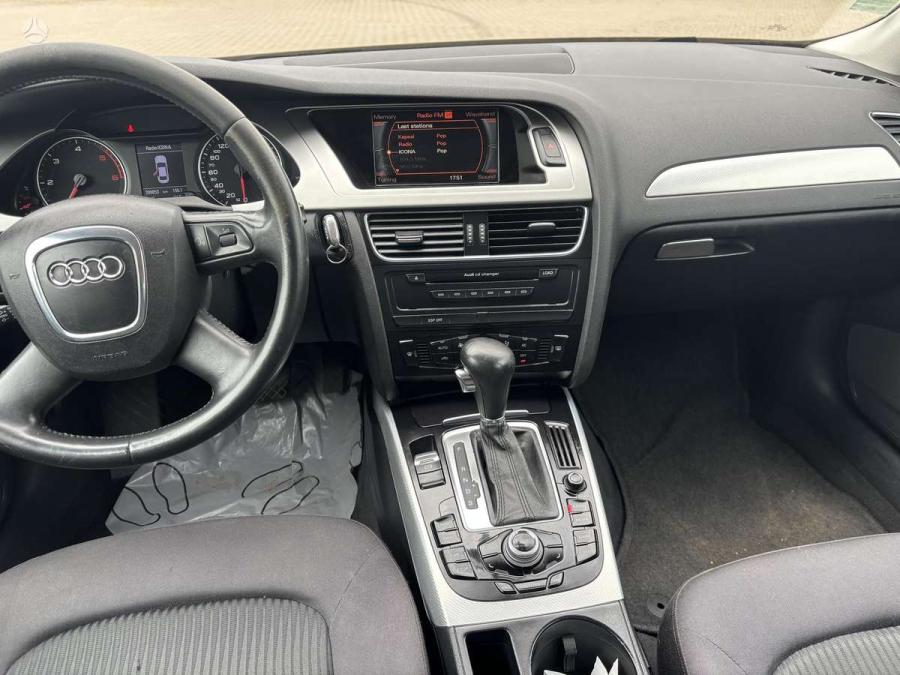 Black Audi A4 2008 in Marijampole, with an engine capacity of 1.97 L and mileage of 299 thousand km for 4300 €, photo 12 on AUTOMOTO.COM.LV