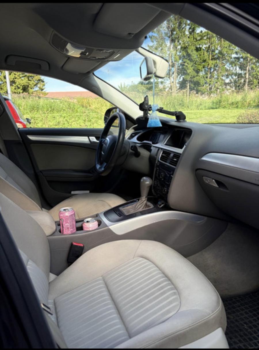 Melns Audi A4 2008 Tallina, ar dzinēja tilpumu 0.00 L un nobraukumu 372 tūkst. km par 3000 €, foto 7 vietnē AUTOMOTO.COM.LV