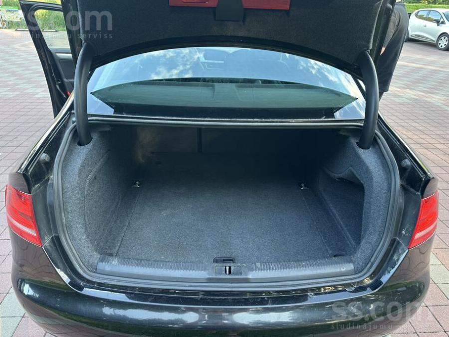 Black Audi A4 2008 in Riga, with an engine capacity of 2.70 L and mileage of 322 thousand km for 4600 €, photo 13 on AUTOMOTO.COM.LV