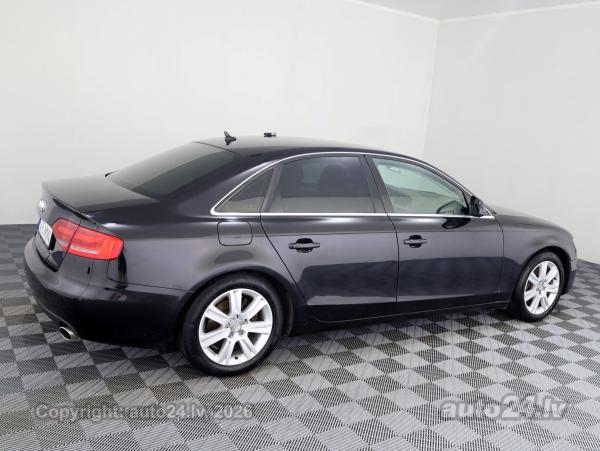 Black Audi A4 2008 in Tallinn, with an engine capacity of 2.70 L and mileage of 289 thousand km for 2499 €, photo 3 on AUTOMOTO.COM.LV