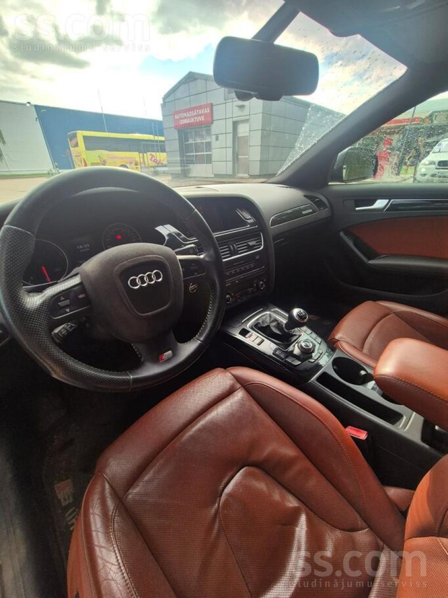 Melns Audi A4 2008 Liepāja, ar dzinēja tilpumu 3.00 L un nobraukumu 385 tūkst. km par 4000 €, foto 3 vietnē AUTOMOTO.COM.LV