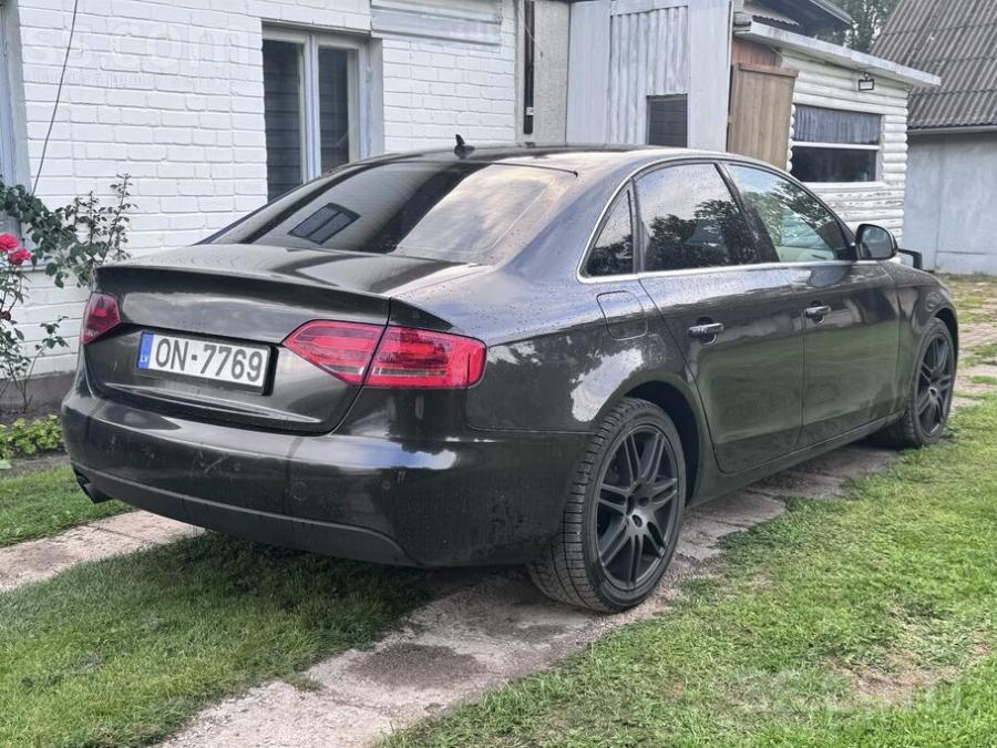 Black Audi A4 2008 in Daugavpils, with an engine capacity of 2.00 L and mileage of 302 thousand km for 4600 €, photo 6 on AUTOMOTO.COM.LV