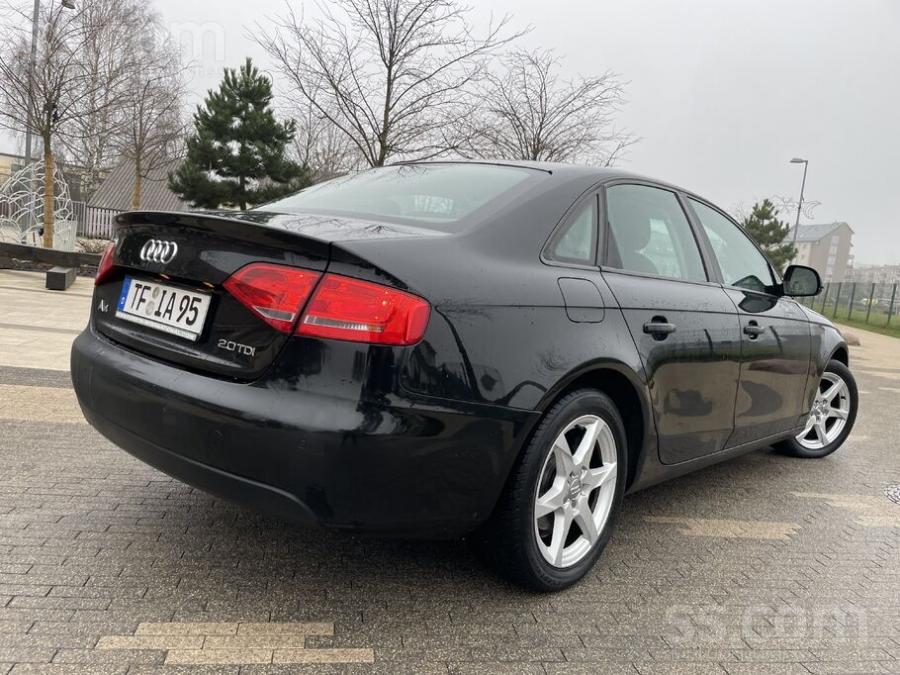 Black Audi A4 2009 in Riga, with an engine capacity of 2.00 L and mileage of 259 thousand km for 5400 €, photo 4 on AUTOMOTO.COM.LV