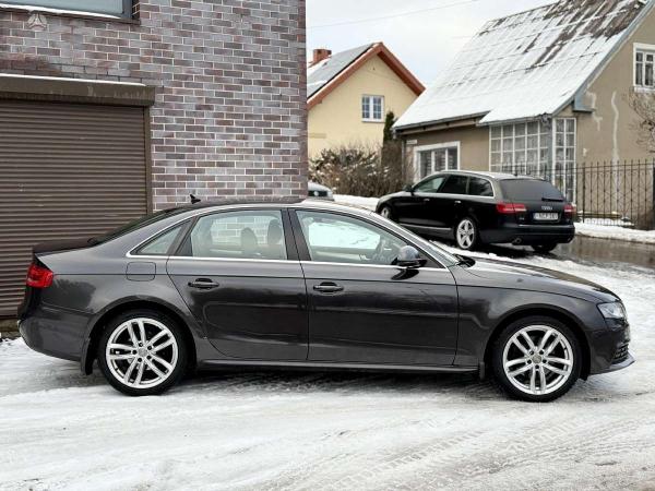 Melns Audi A4 2009 Viļņa, ar dzinēja tilpumu 2.00 L un nobraukumu 289 tūkst. km par 4900 €, foto 4 vietnē AUTOMOTO.COM.LV