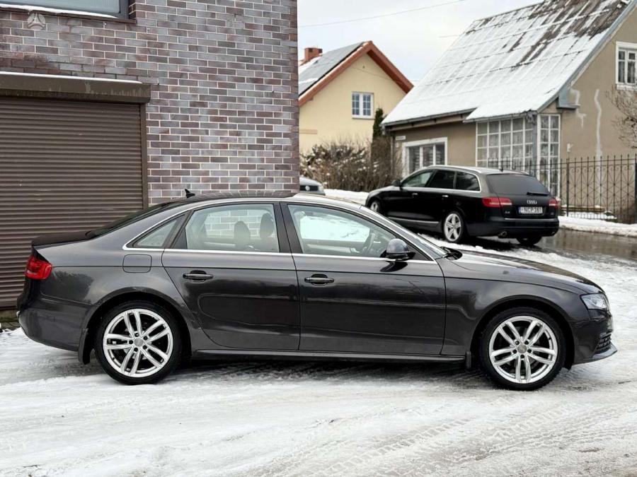 Melns Audi A4 2009 Viļņa, ar dzinēja tilpumu 2.00 L un nobraukumu 289 tūkst. km par 4900 €, foto 4 vietnē AUTOMOTO.COM.LV