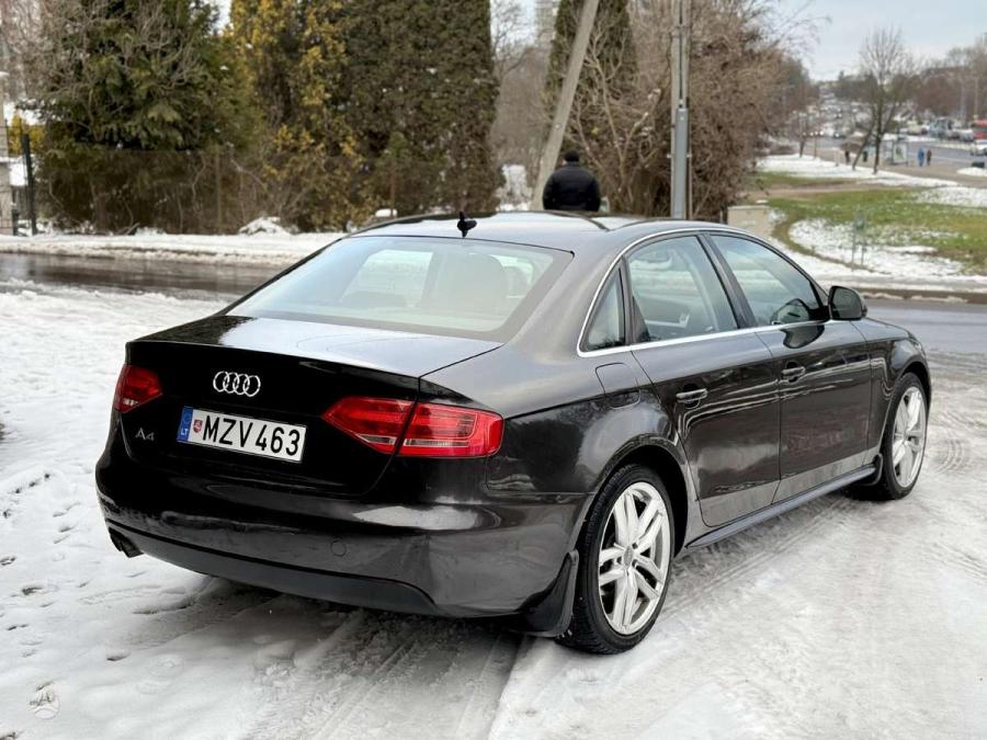 Melns Audi A4 2009 Viļņa, ar dzinēja tilpumu 2.00 L un nobraukumu 289 tūkst. km par 4900 €, foto 5 vietnē AUTOMOTO.COM.LV