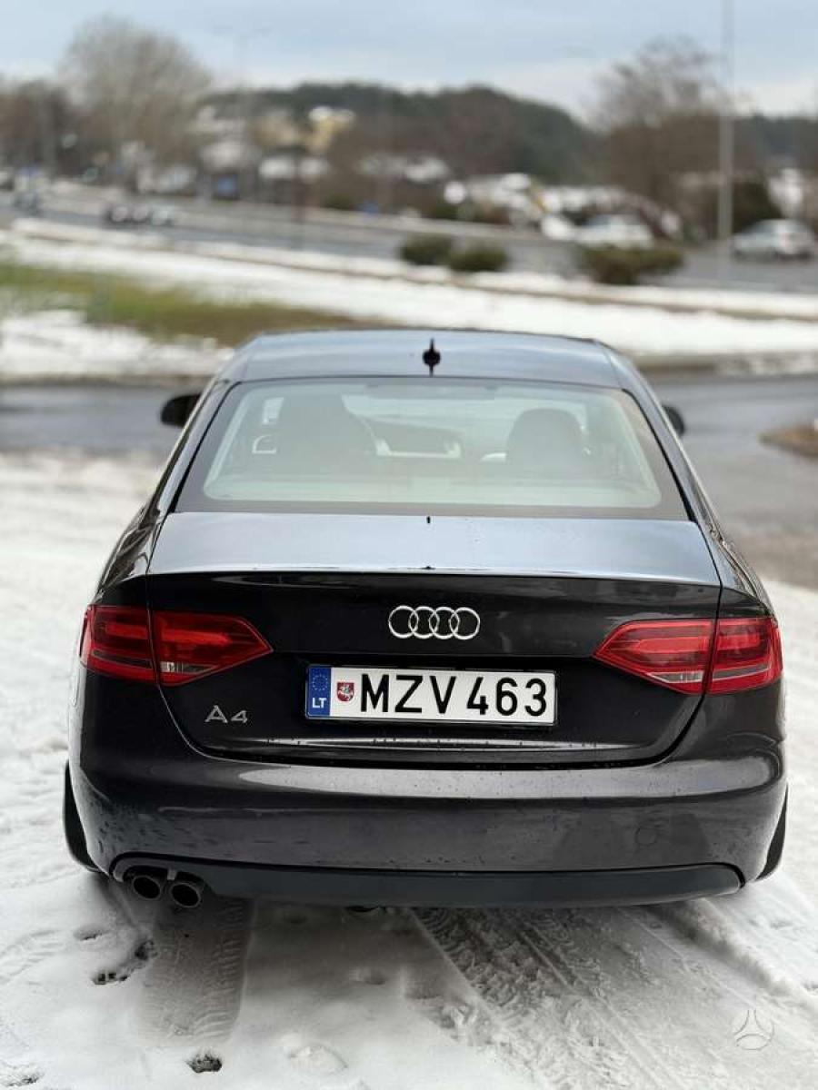 Melns Audi A4 2009 Viļņa, ar dzinēja tilpumu 2.00 L un nobraukumu 289 tūkst. km par 4900 €, foto 6 vietnē AUTOMOTO.COM.LV