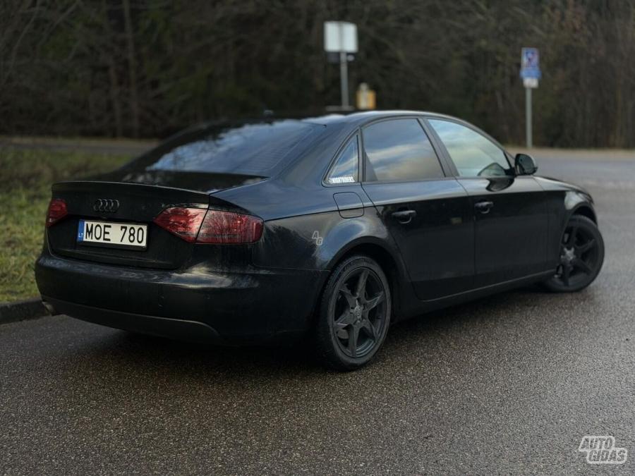 Black Audi A4 2009 in Kaunas, with an engine capacity of 2.00 L and mileage of 310 thousand km for 4200 €, photo 5 on AUTOMOTO.COM.LV