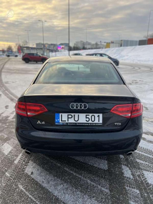Melns Audi A4 2009 Viļņa, ar dzinēja tilpumu 2.70 L un nobraukumu 359 tūkst. km par 4400 €, foto 4 vietnē AUTOMOTO.COM.LV