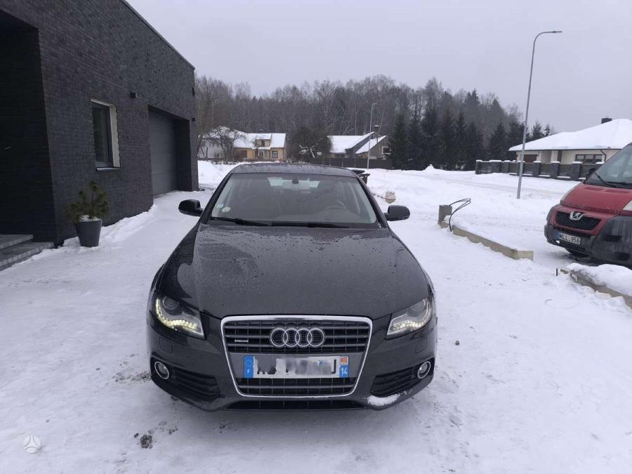 Black Audi A4 2009 in Taurage, with an engine capacity of 2.97 L and mileage of 295 thousand km for 4950 €, photo 1 on AUTOMOTO.COM.LV