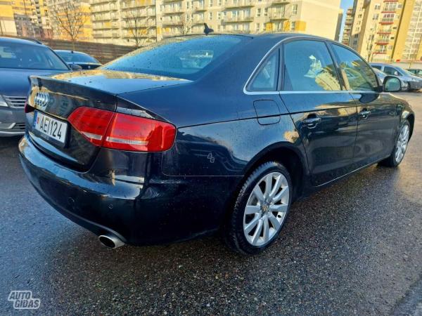 Black Audi A4 2009 in Vilnius, with an engine capacity of 2.70 L and mileage of 306 thousand km for 2400 €, photo 3 on AUTOMOTO.COM.LV