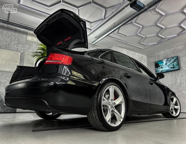 Black Audi A4 2009 in Kaunas, with an engine capacity of 2.00 L and mileage of 246 thousand km for 6650 €, photo 3 on AUTOMOTO.COM.LV