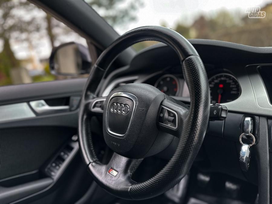 Black Audi A4 2009 in Kaunas, with an engine capacity of 2.00 L and mileage of 246 thousand km for 6650 €, photo 29 on AUTOMOTO.COM.LV