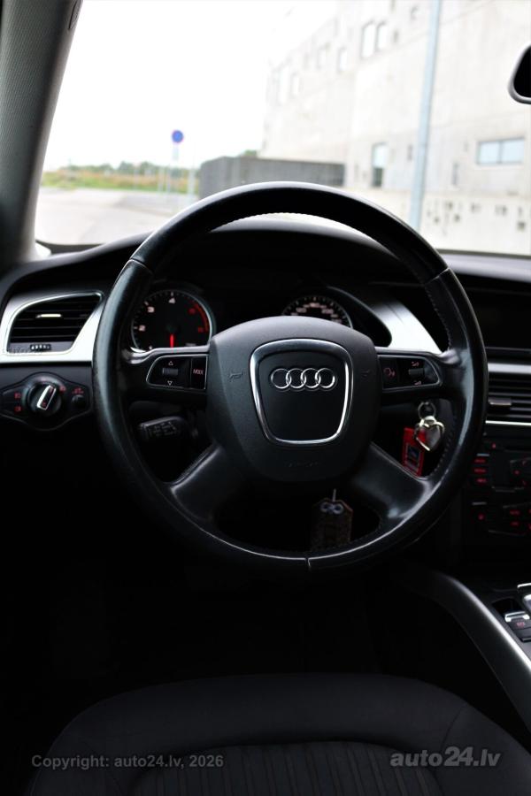 Melns Audi A4 2009 Tallina, ar dzinēja tilpumu 2.70 L un nobraukumu 381 tūkst. km par 4000 €, foto 8 vietnē AUTOMOTO.COM.LV