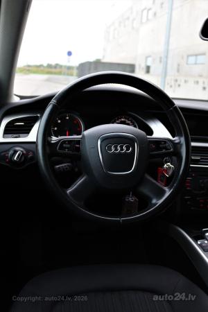 Melns Audi A4 2009 Tallina, ar dzinēja tilpumu 2.70 L un nobraukumu 381 tūkst. km par 4000 €, foto 9 vietnē AUTOMOTO.COM.LV