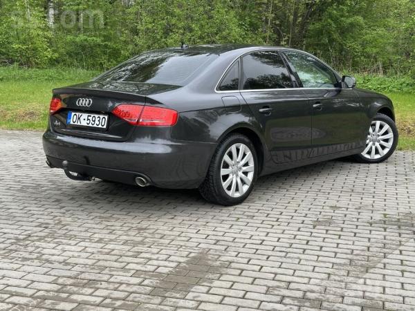 Black Audi A4 2009 in Riga, with an engine capacity of 3.00 L and mileage of 273 thousand km for 6699 €, photo 4 on AUTOMOTO.COM.LV